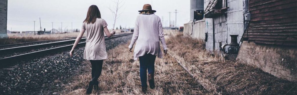 9 Tips For What to Look for in a Female Travelling Companion - Travel Tripz
